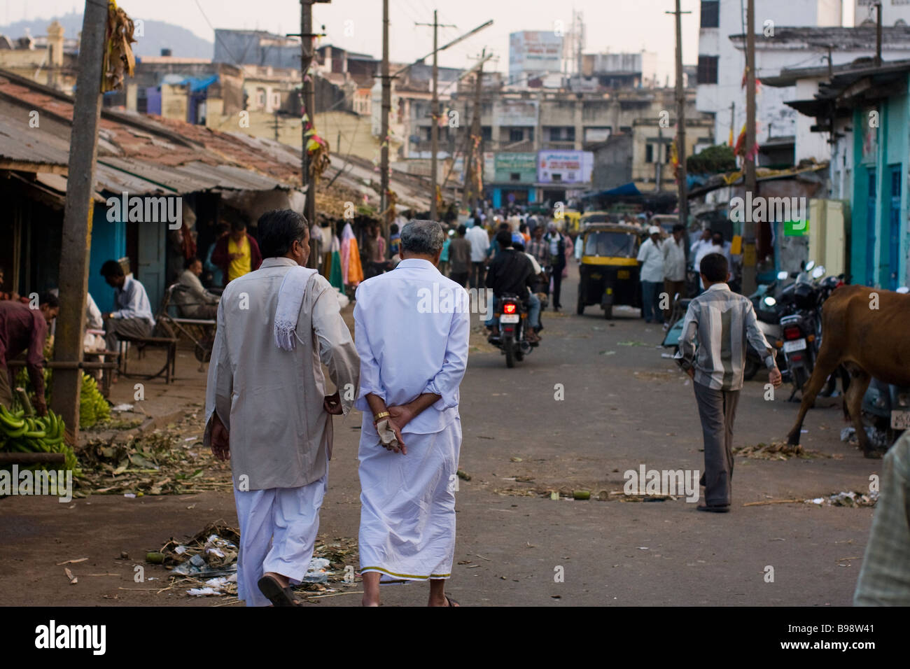 Indian street scene hi-res stock photography and images - Alamy