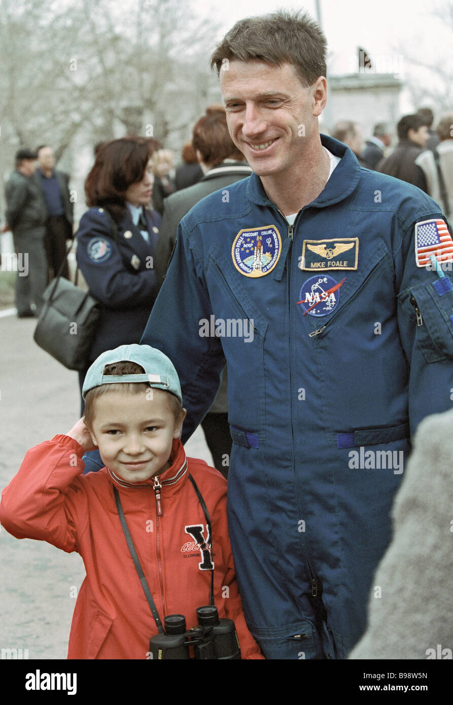 The Soyuz TMA 2 stand by crewman American astronaut Michael Foule with ...