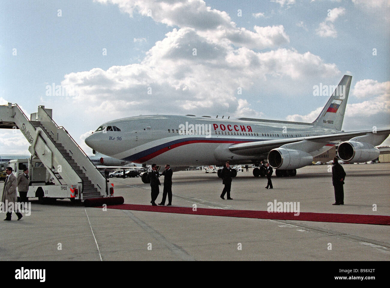 Ilyushin Il 96 airplane of Russian President Boris Yeltsin at Stuttgart ...