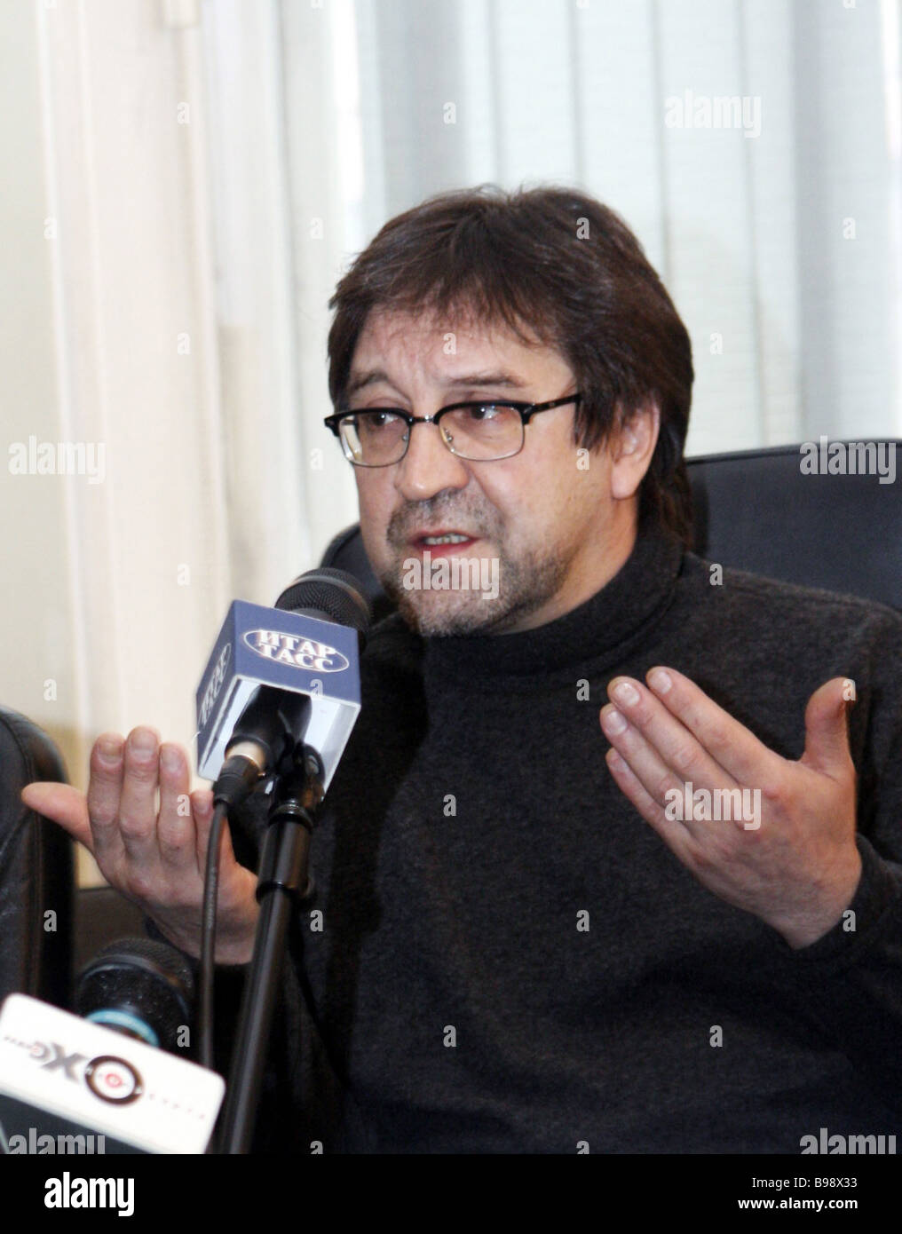 Yuri Shevchuk DDT rock group leader Stock Photo - Alamy