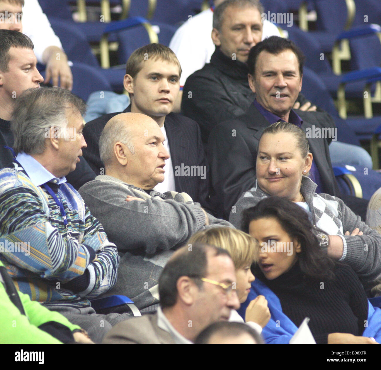 Russia s Igor Andreyev and Nikolai Davydenko beat Michael Llodra and ...