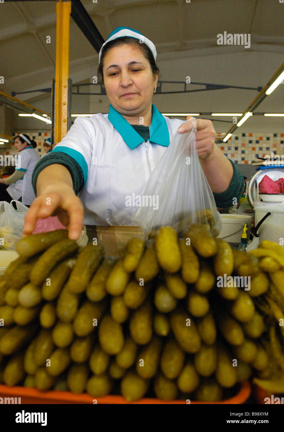 Selling pickles at Dorogomilovo market in Moscow Stock Photo - Alamy