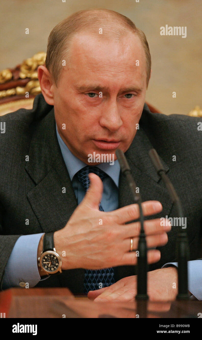 Russian President Vladimir Putin meeting with government members in the ...