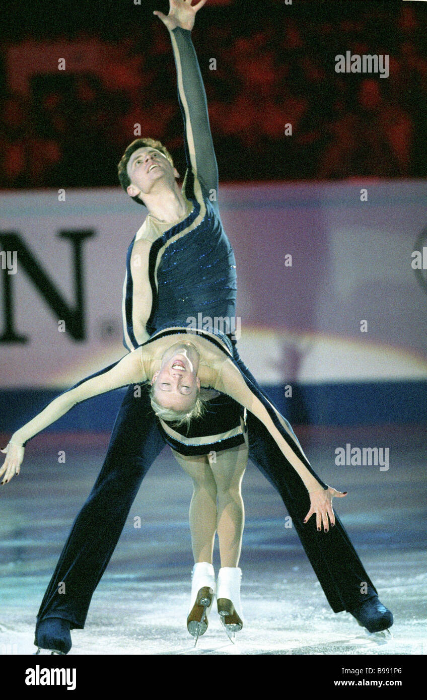 Champions Figure Skating High Resolution Stock Photography and Images ...