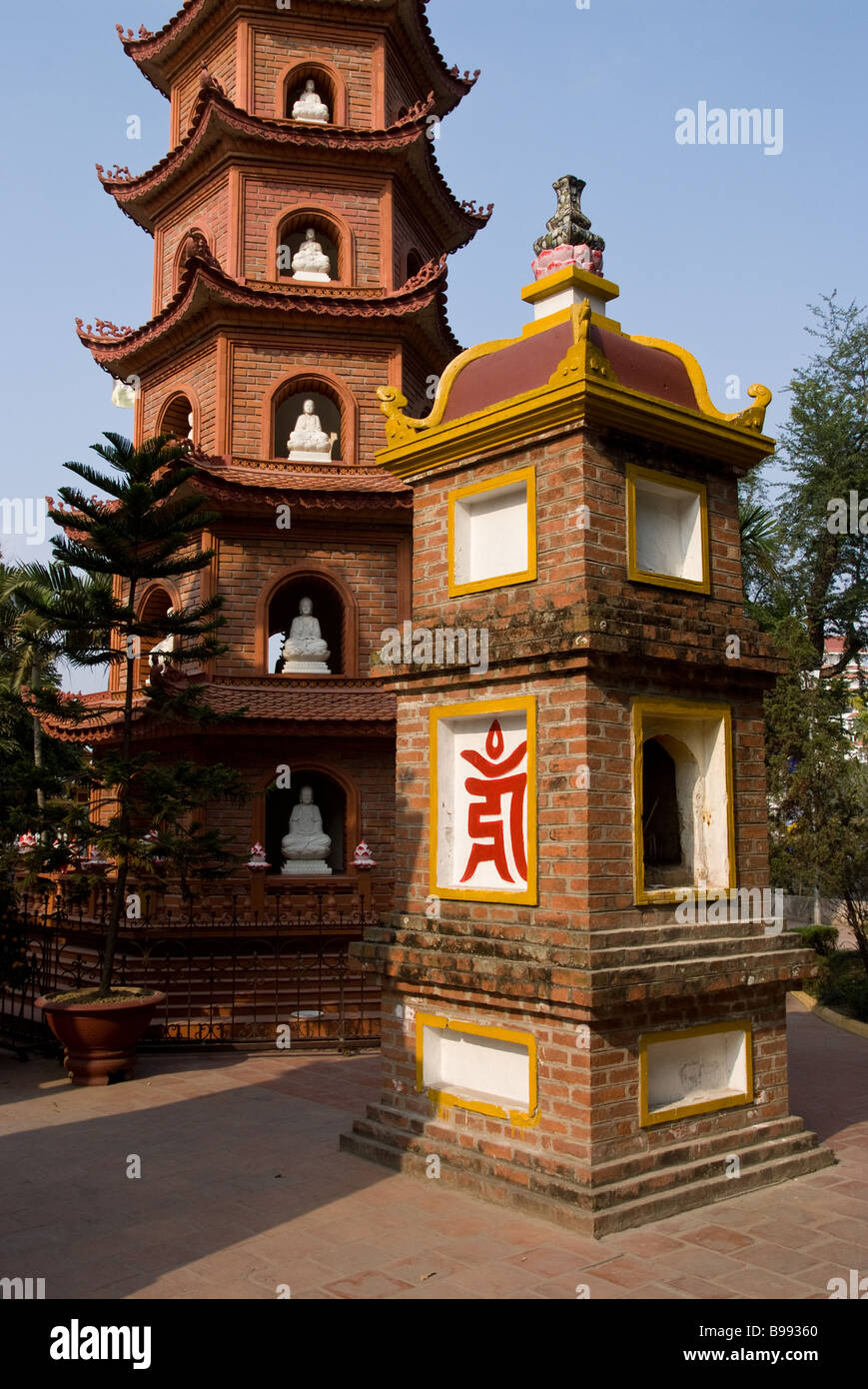 Tran quoc in hanoi hi-res stock photography and images - Alamy