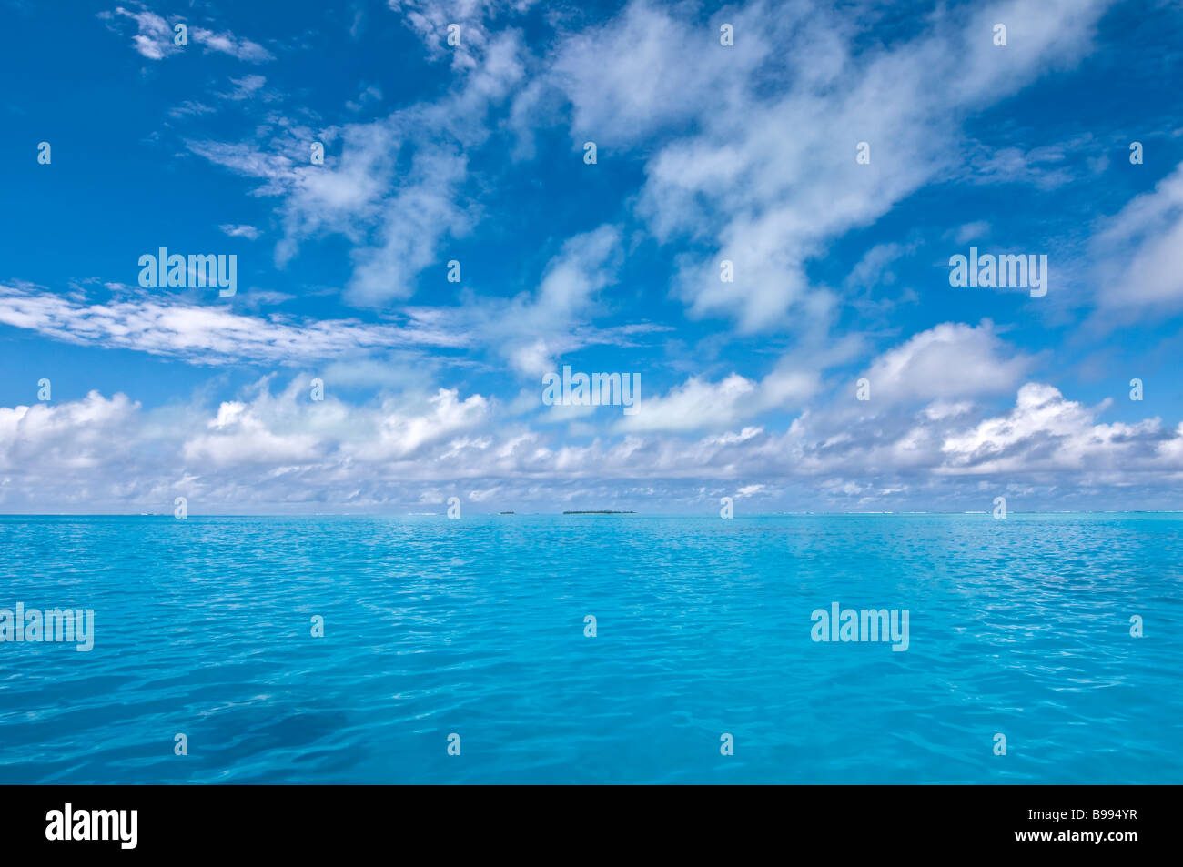Earth meets sky hi-res stock photography and images - Alamy