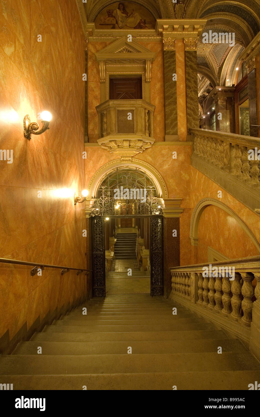 Palace staircase hi-res stock photography and images - Alamy