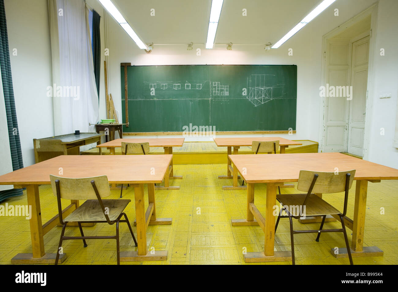 Empty school board writing hi-res stock photography and images - Alamy