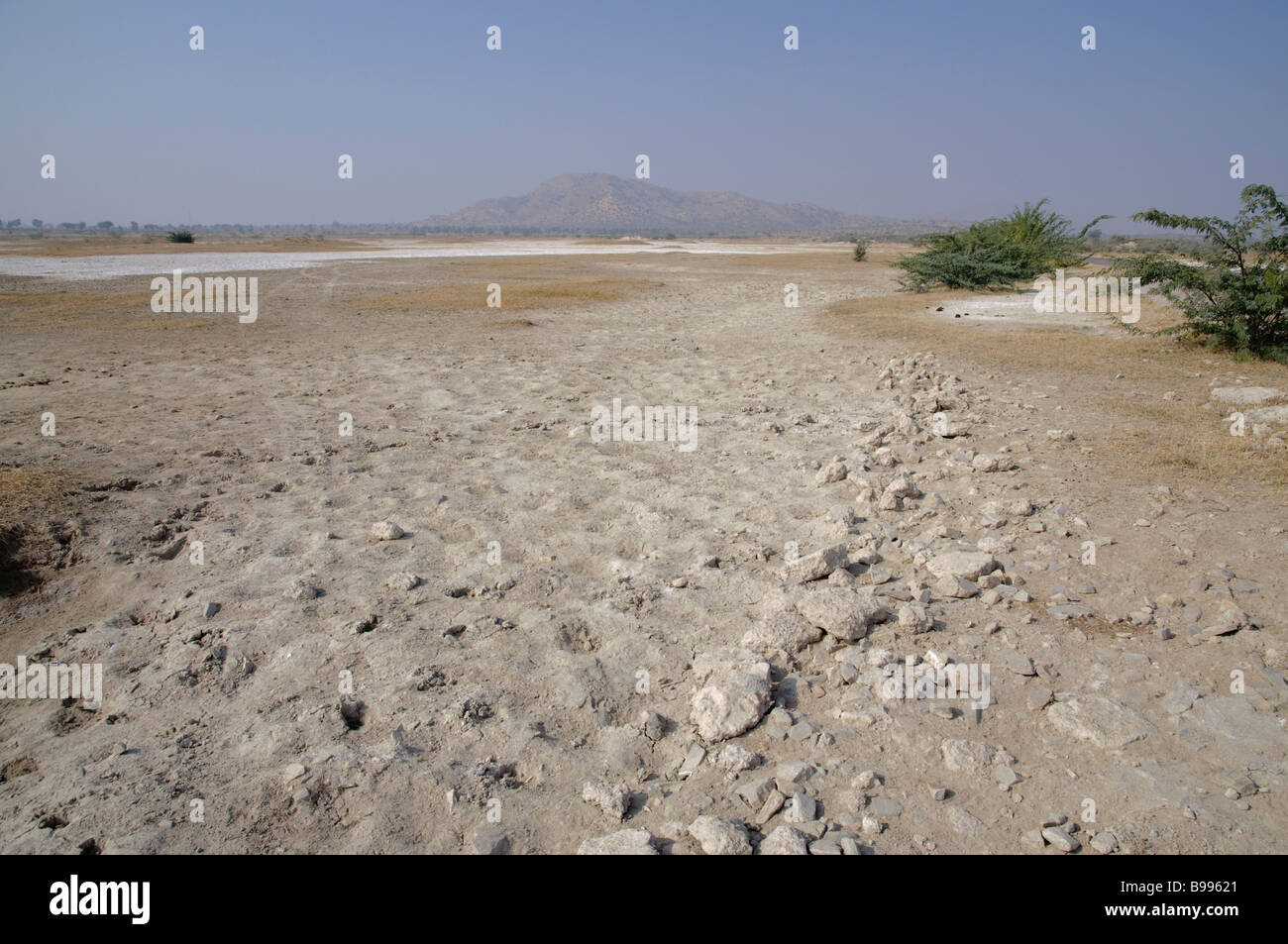 Salt desert hi-res stock photography and images - Alamy