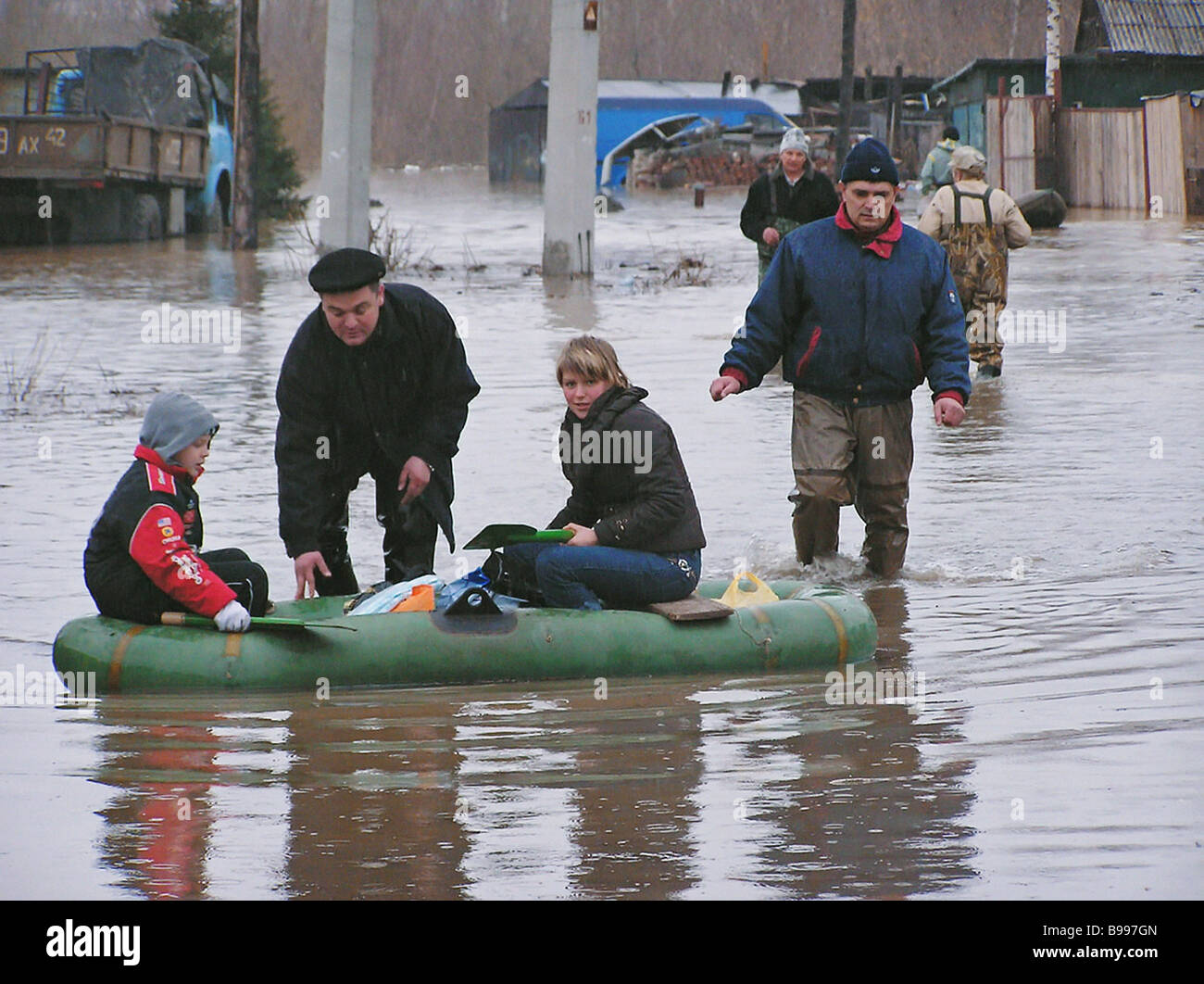 Houses in Biisk flooded by the Biya River Stock Photo - Alamy
