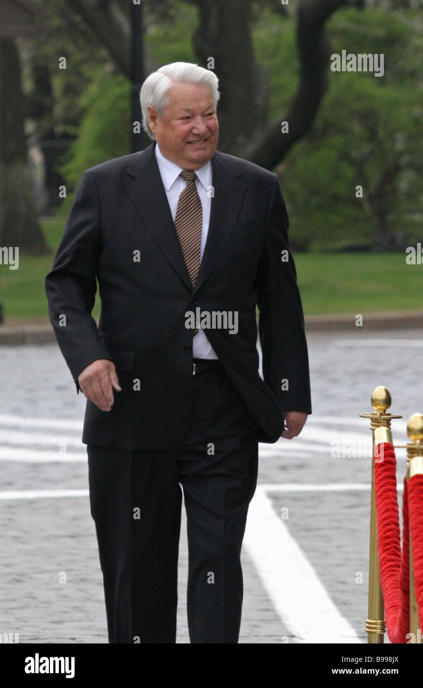 Boris Yeltsin Russia s first President in Ivanovskaya Square Kremlin ...
