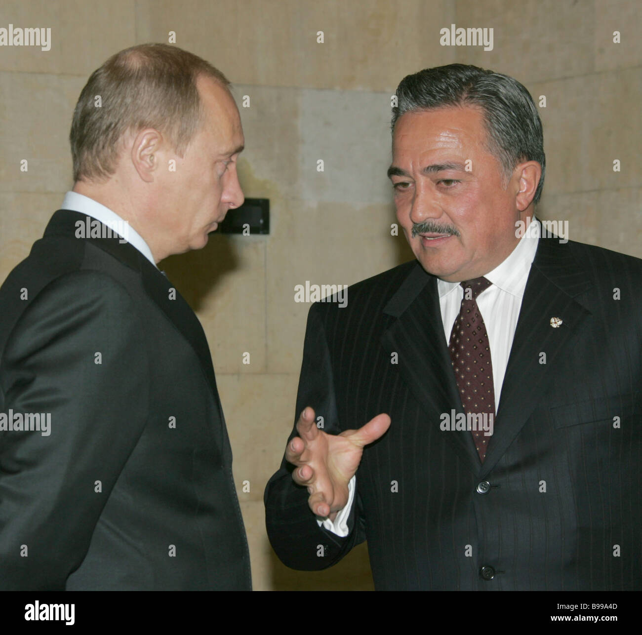 Russian President Vladimir Putin and his plenipotentiary in the Far ...