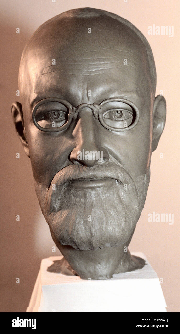 A sculptural portrait of doctor Botkin Stock Photo - Alamy