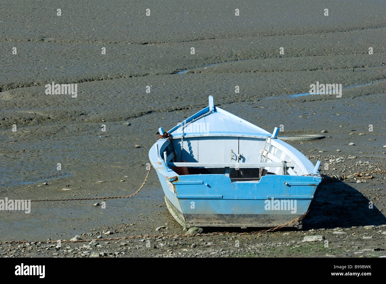 Rowboat stranded hi-res stock photography and images - Alamy