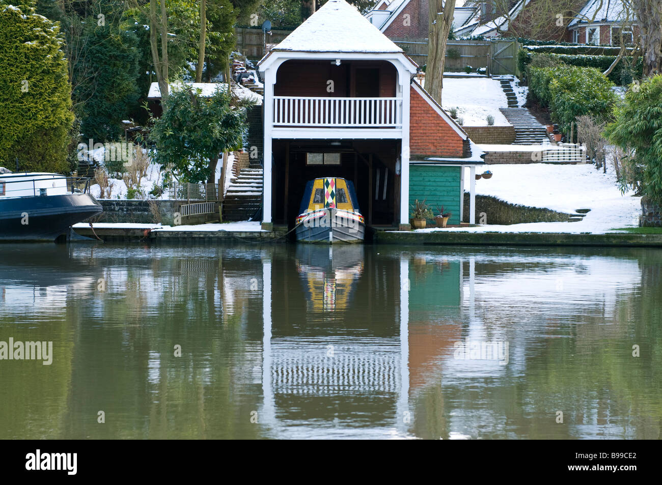 A boathouse on the River Thames Stock Photo - Alamy