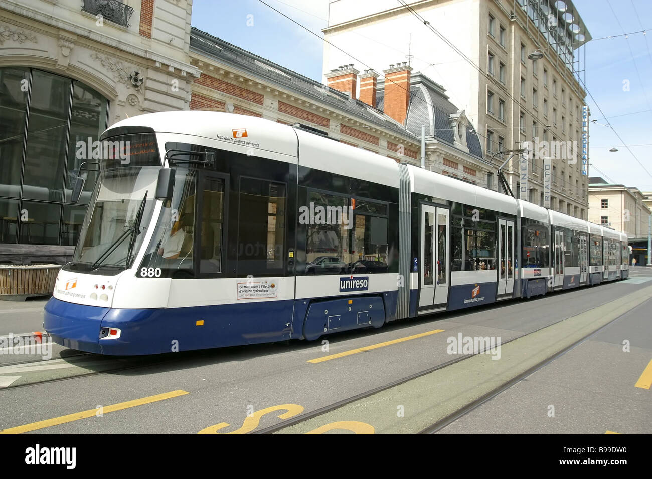 What Is The Longest Tram In The World? – JCDAT