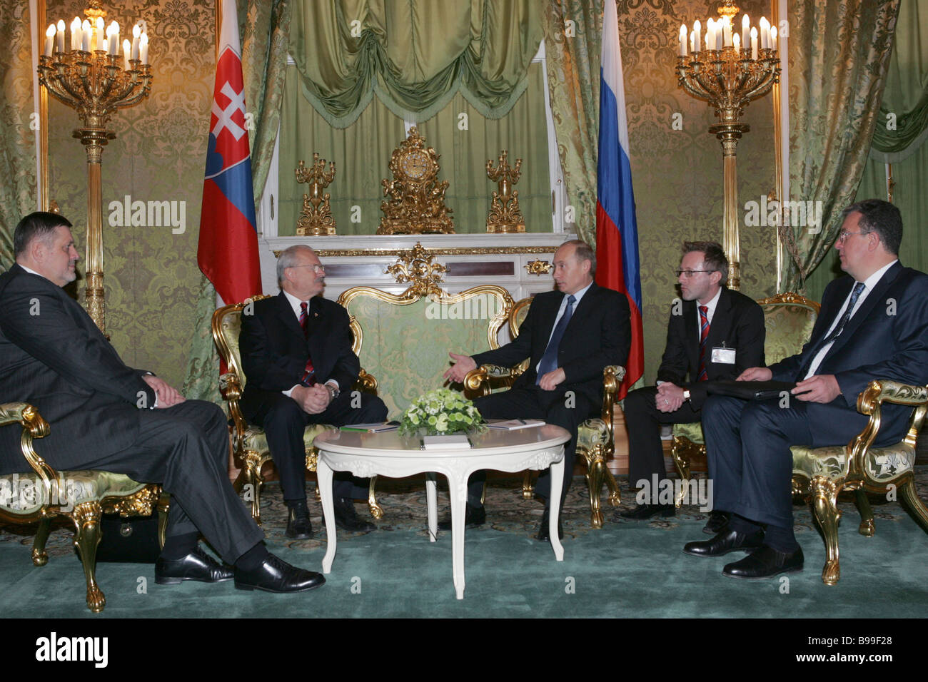 Slovakian President Ivan Gasparovic and Russian President Vladimir ...