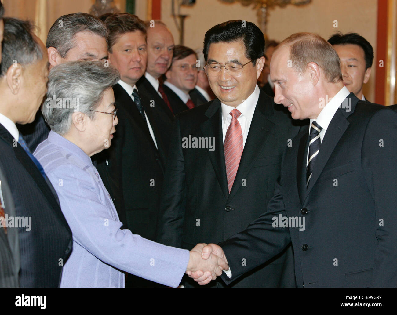 Russian President Vladimir Putin and Wu Yi Vice Premier of the Chinese ...