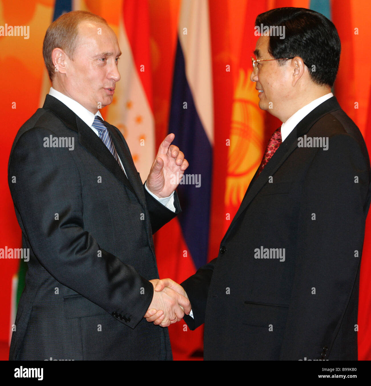 Russian President Vladimir Putin and Chinese leader Hu Jintao from left ...
