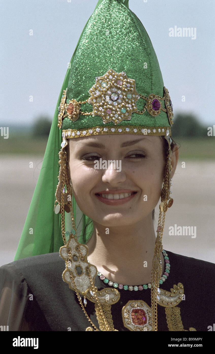 A young girl in Tatar folk dress Stock Photo - Alamy