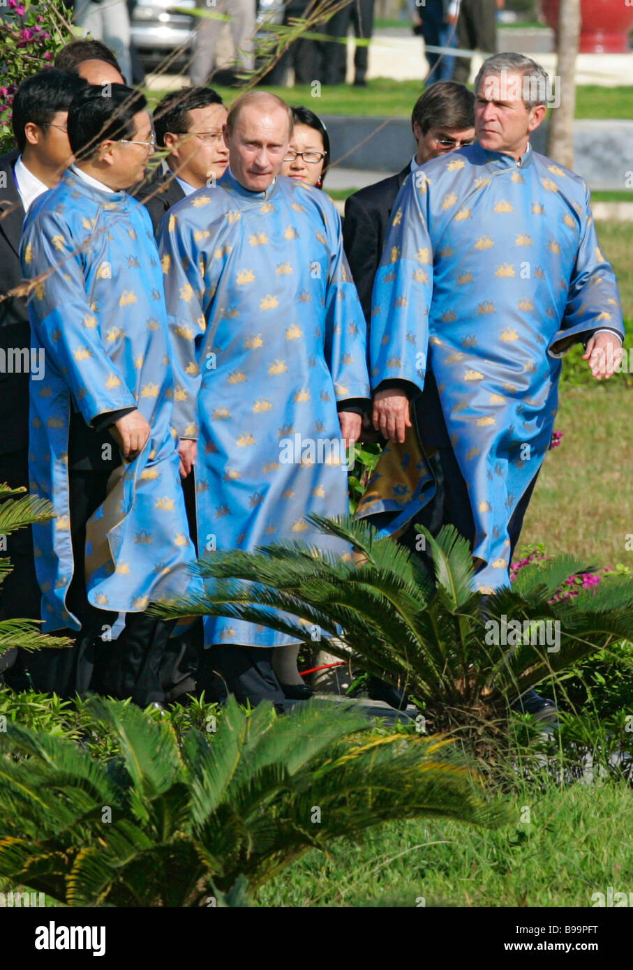 Presidents Hu Jintao of China Vladimir Putin of Russia and George W ...