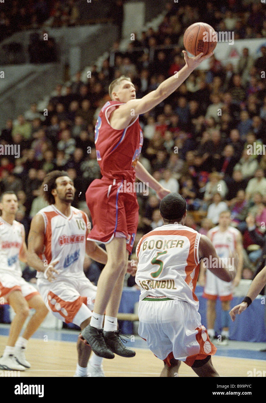 The CSKA Moscow Ulker Istanbul basketball match Stock Photo - Alamy