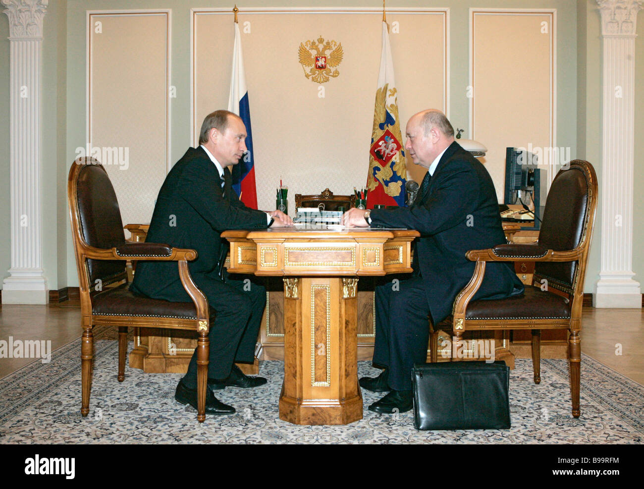 Russian President Vladimir Putin and Prime Minister Mikhail Fradkov ...