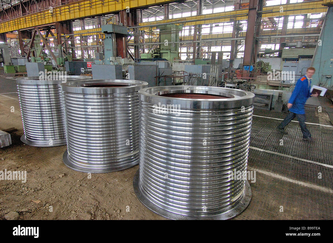 Assembling units and components of EKG 20 excavators with 20 cubic ...