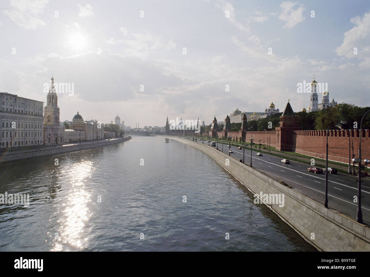 A view of the Moskva River from the Moskvoretsky Bridge Stock Photo - Alamy