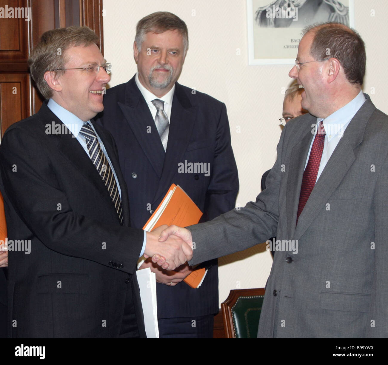 Left to right foreground federal Finance Ministers Alexei Kudrin of ...