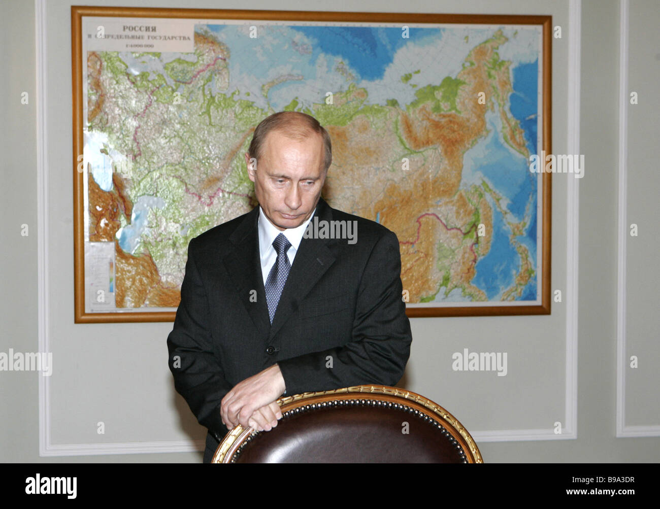 Russian President Vladimir Putin in his office in Novo Ogarevo Stock ...