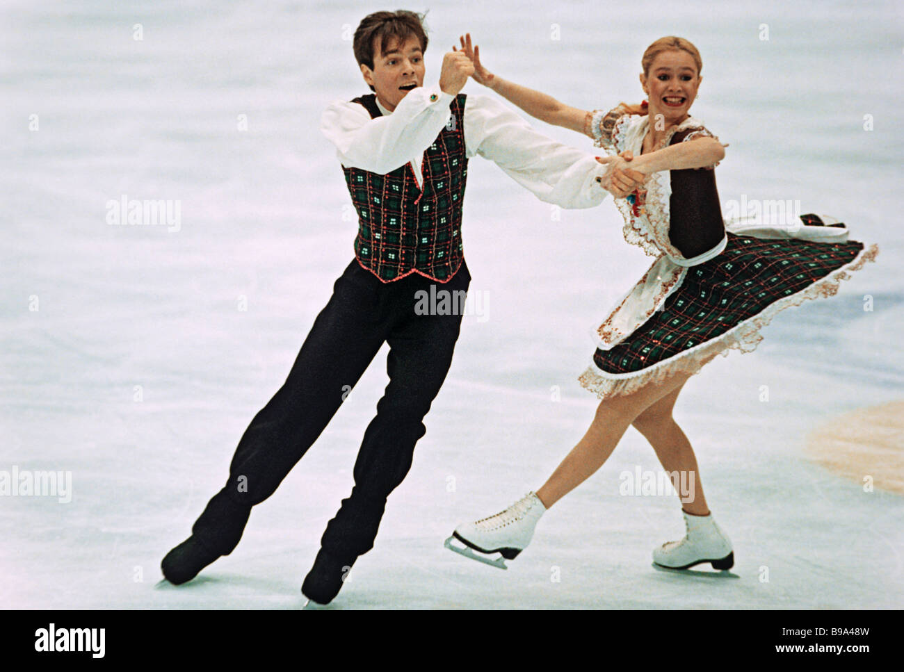 17th Winter Olympics Champions Oksana Grishchuk and Yevgeny Platov ...
