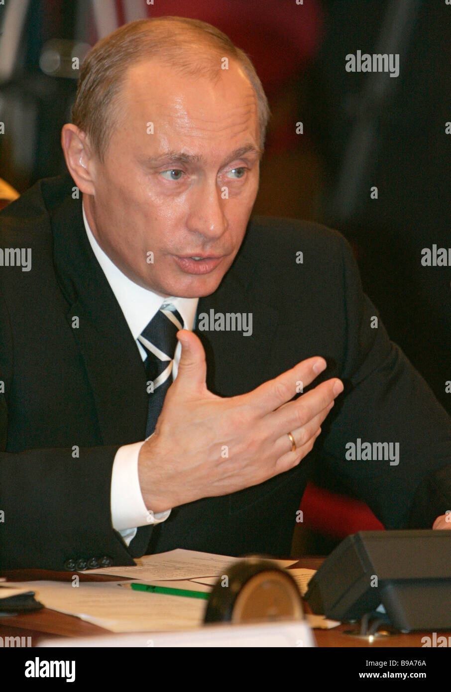 Russian President Vladimir Putin addresses a Russo Ukrainian ...