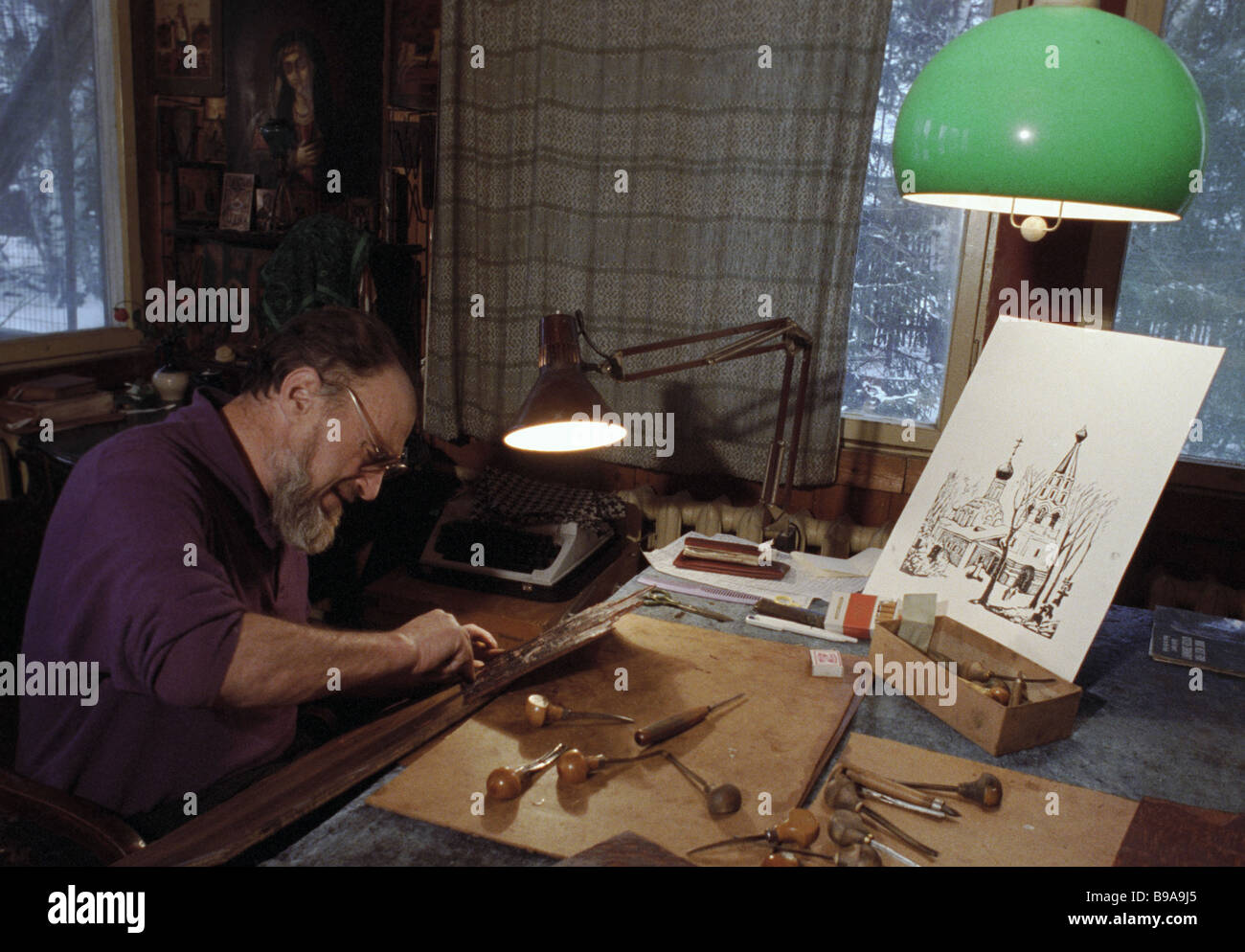 Artist Alexei Artsybushev at his workshop Stock Photo - Alamy