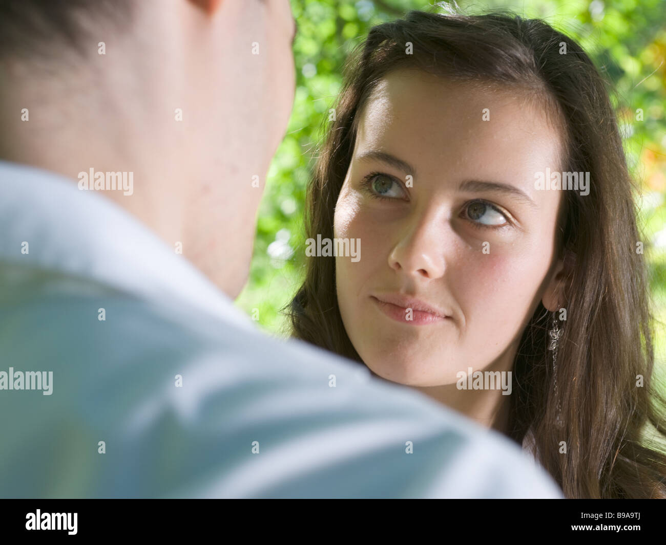 Look over shoulder hi-res stock photography and images - Alamy