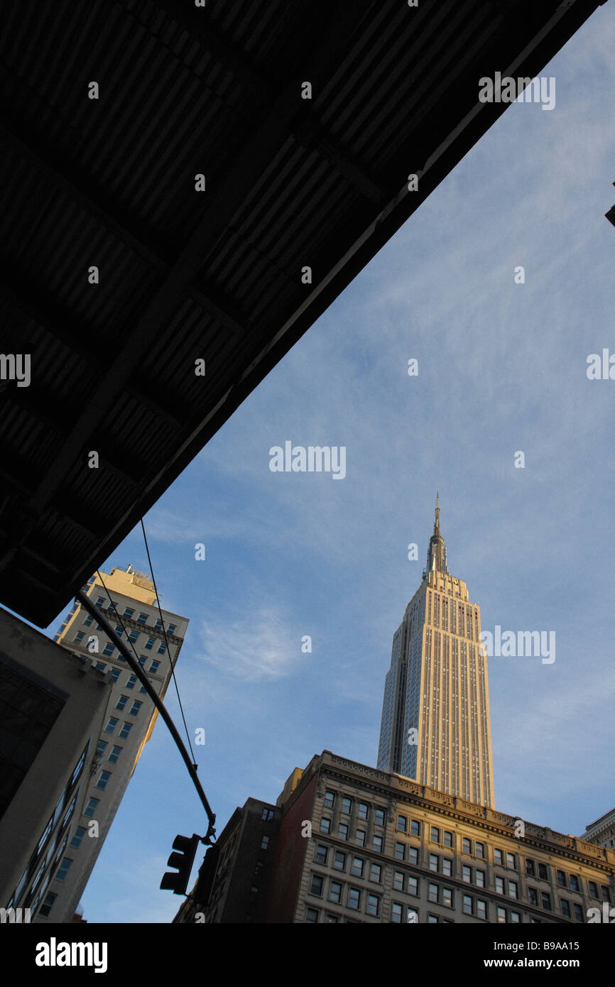 Daytime Scene of Empire State Building in Manhattan New York City USA ...