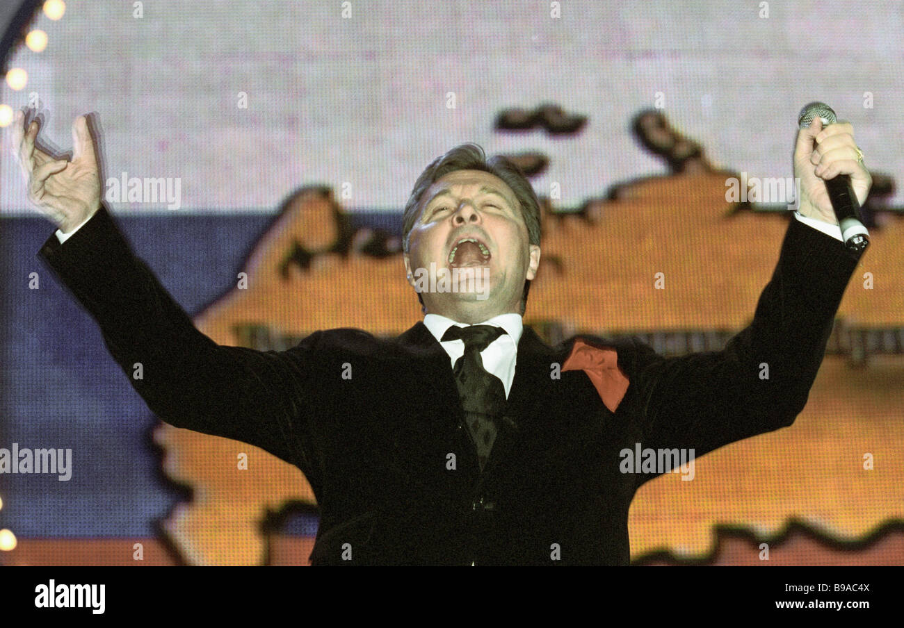 Pop singer Lev Leshchenko Stock Photo - Alamy