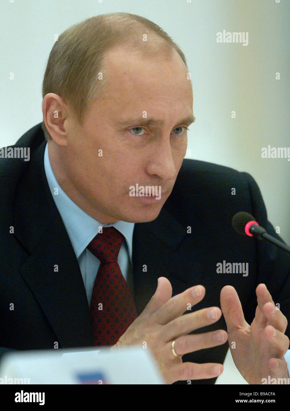 Russia s President Vladimir Putin in conference with G8 Energy ...