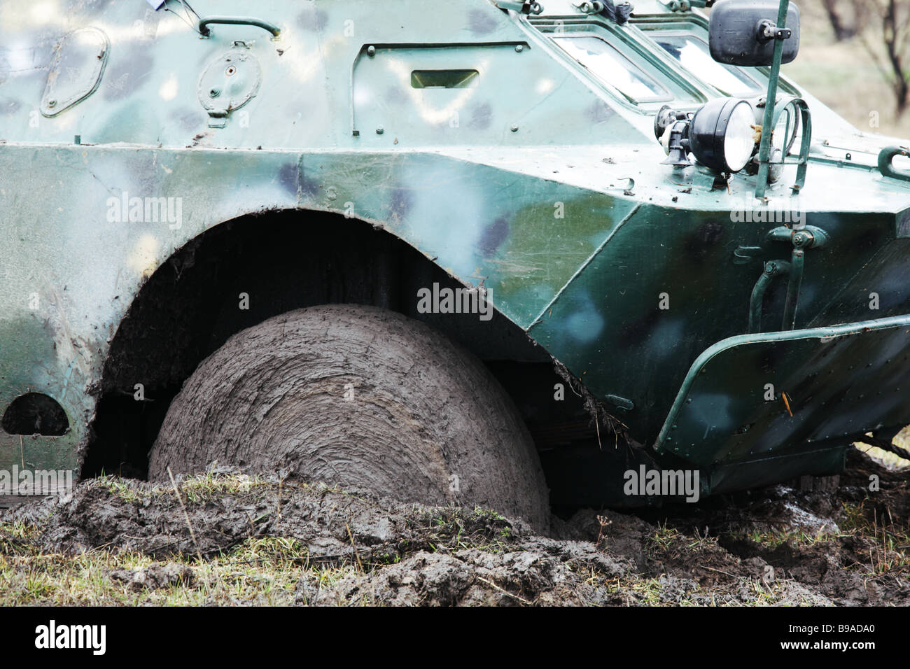 Dirt tracks army hi-res stock photography and images - Alamy