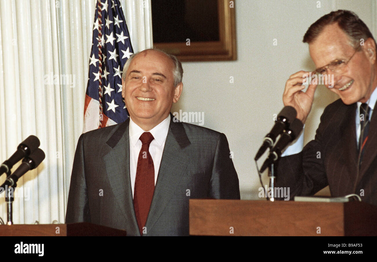 U S S R President Mikhail Gorbachev left and U S President George Bush ...