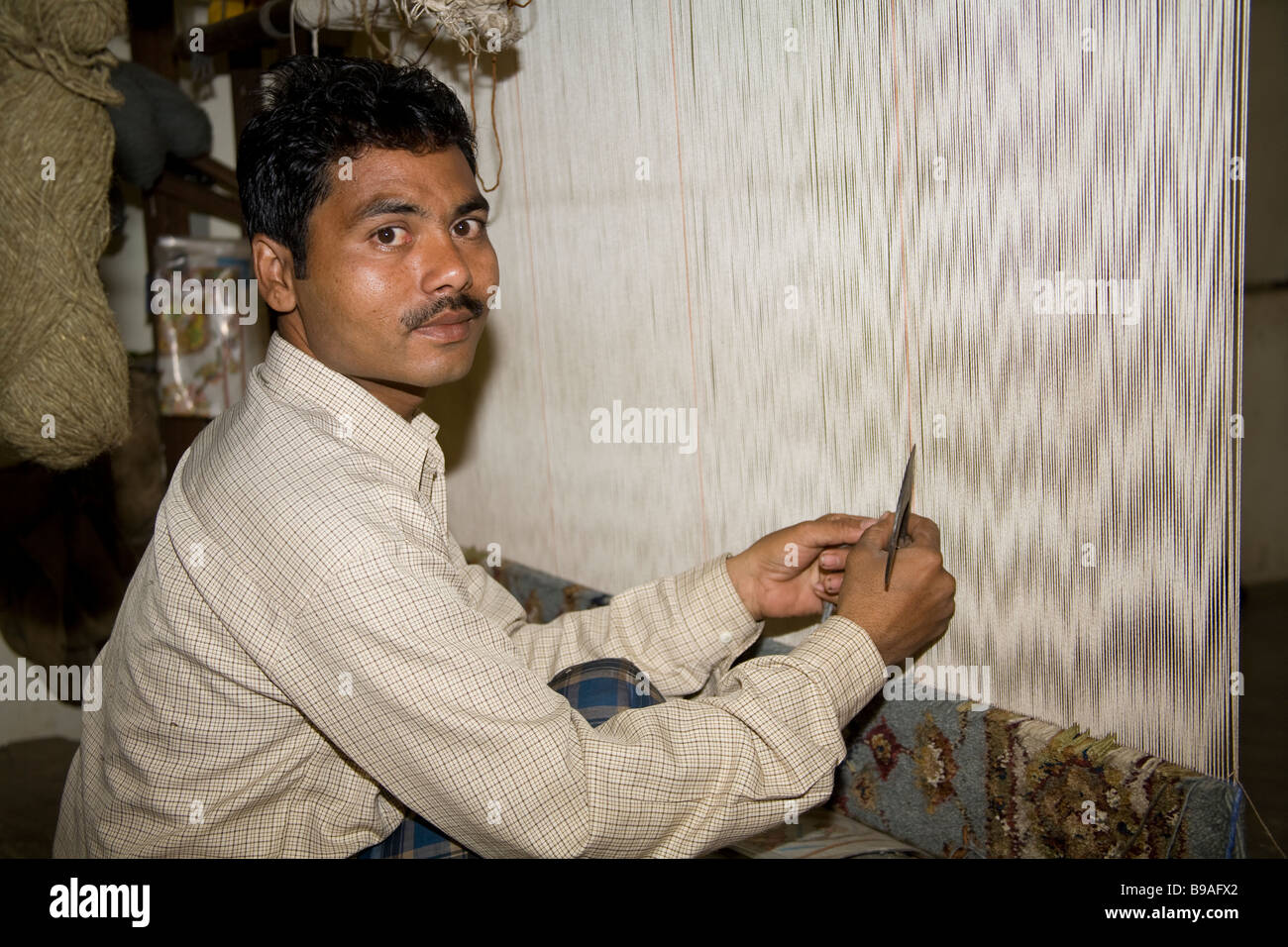 Rug weaving india hi-res stock photography and images - Alamy
