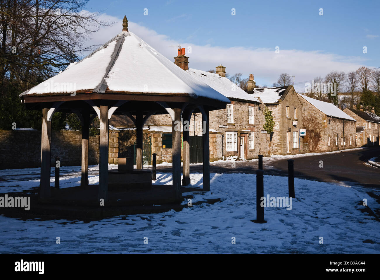 Parish pump hi-res stock photography and images - Alamy