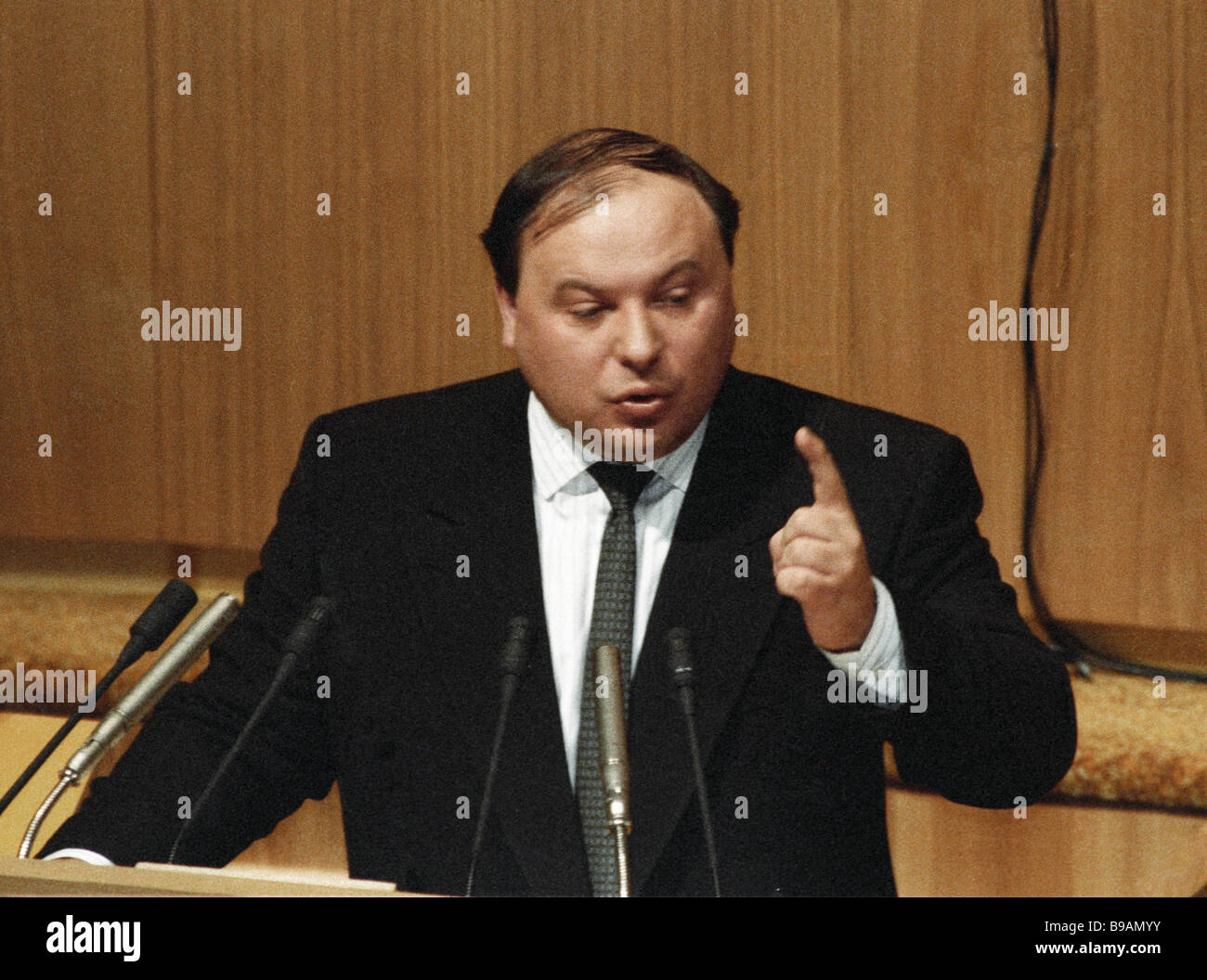 Acting Prime Minister Yegor Gaidar addressing the 5th session of the ...