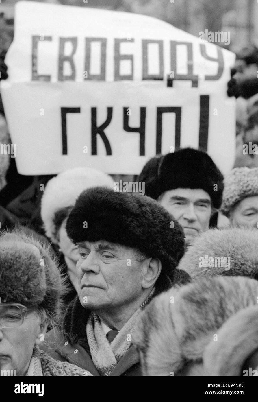 A protest of WWII veterans against the Belarusian government s policy ...