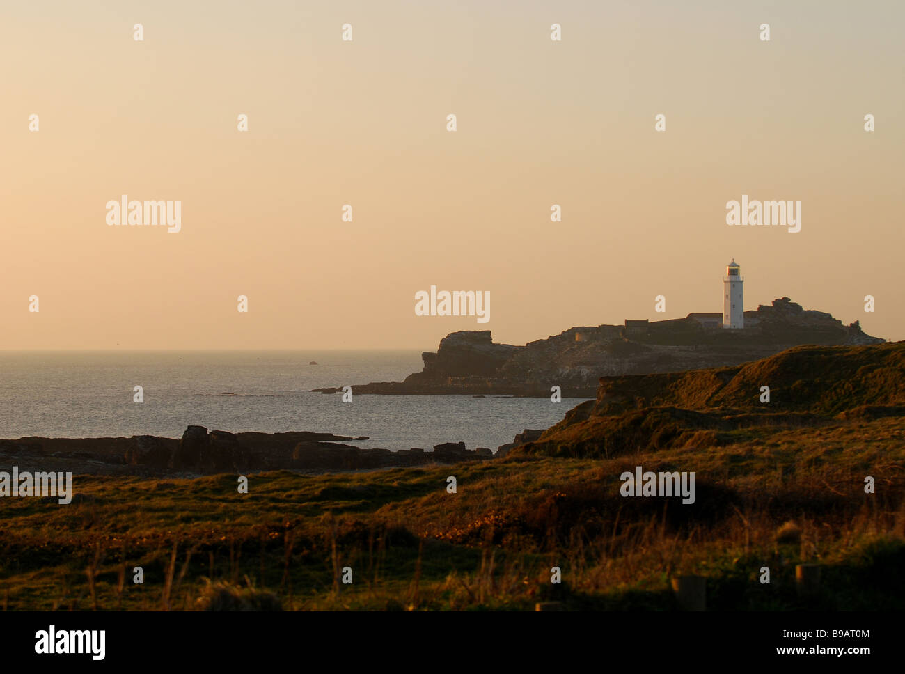 Godrevy lighthouse sunset cornwall hi-res stock photography and images ...
