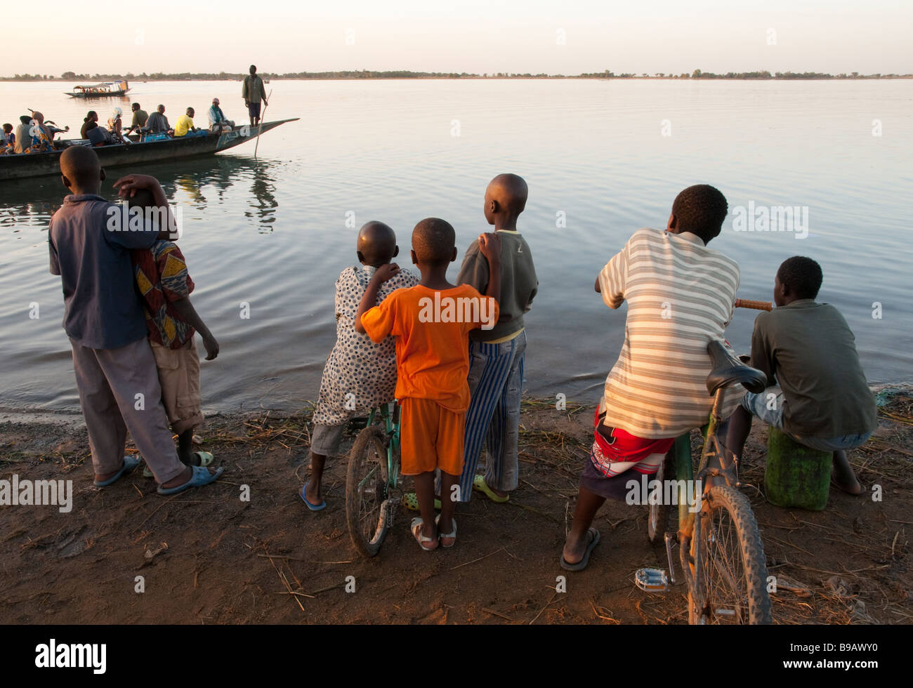 West Africa Mali Segou River Niger Daily activities on the river banks ...
