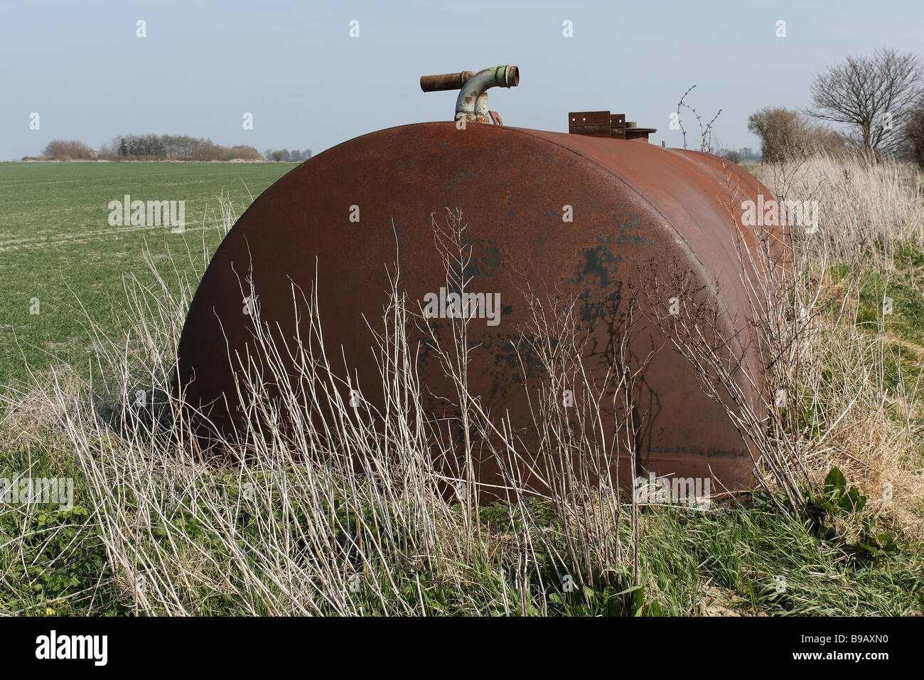 A rusting storage tank Stock Photo - Alamy