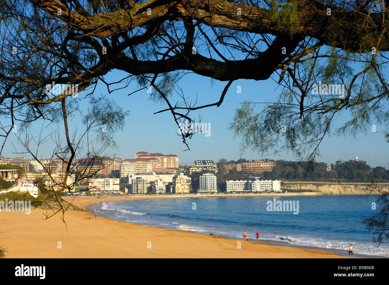 Spain santander beach playa del sardinero hi-res stock photography and ...