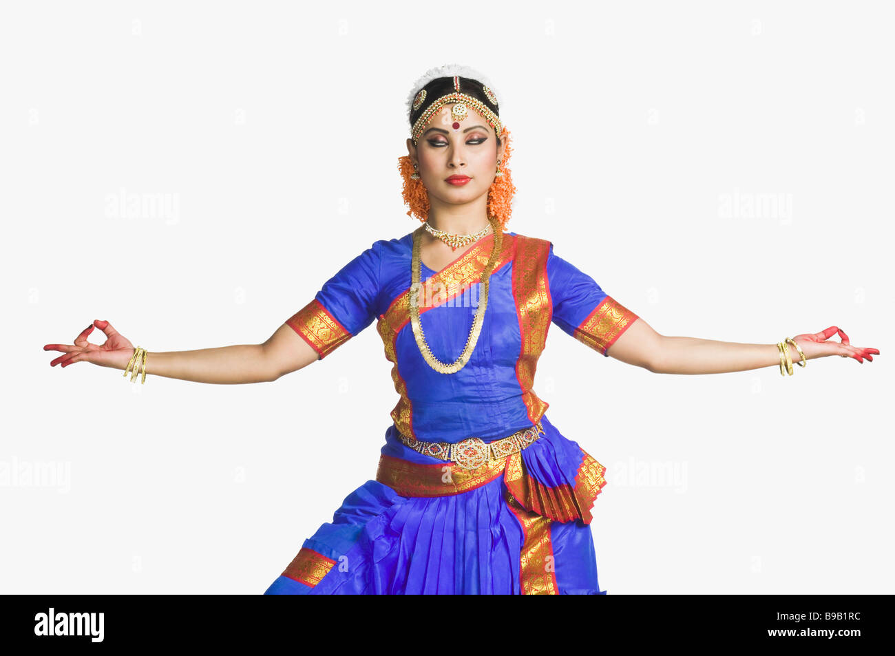 Indian classical dancer bharatnatyam expression hi-res stock ...