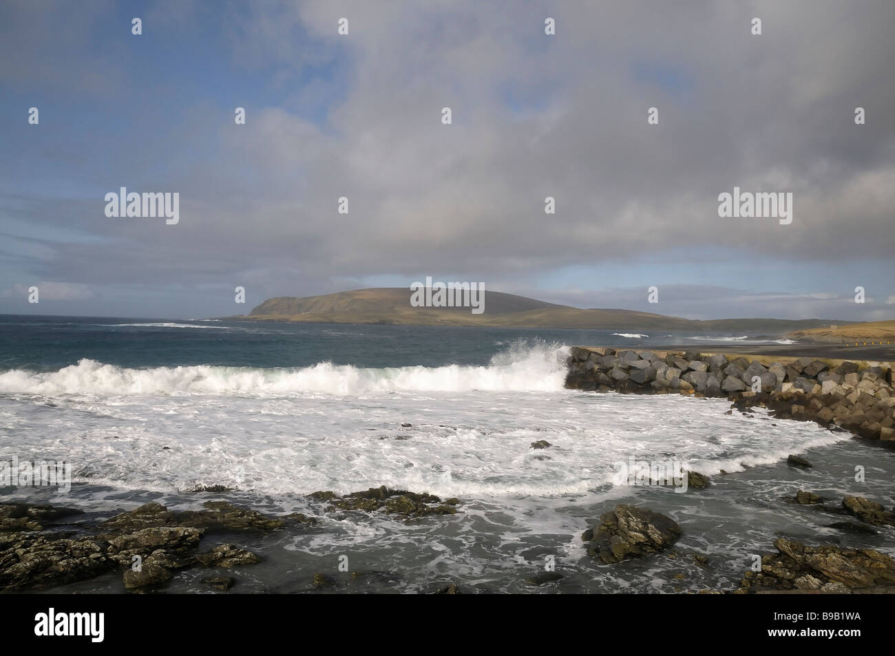 Shetland waves hi-res stock photography and images - Alamy